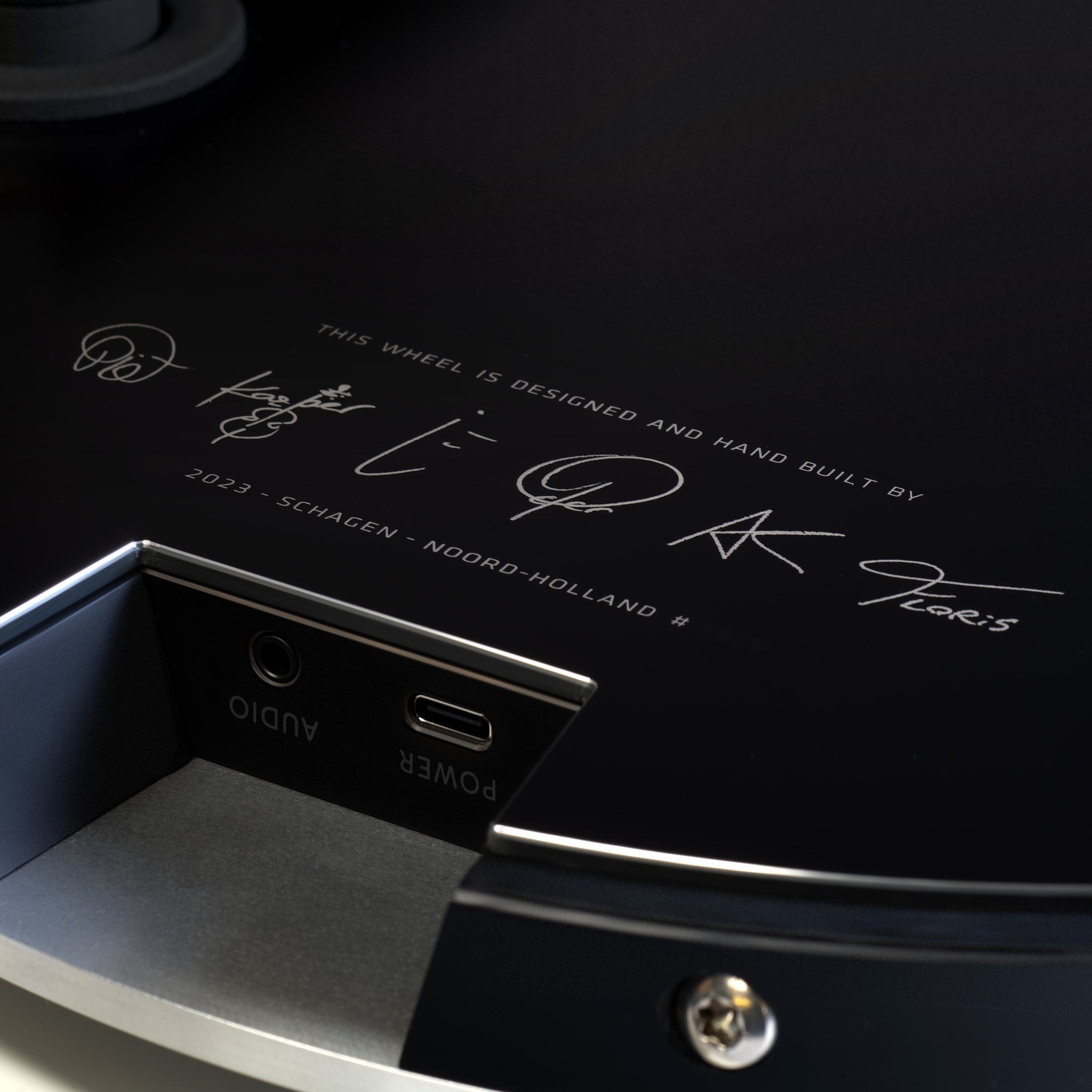 Black Wheel – Miniot bv